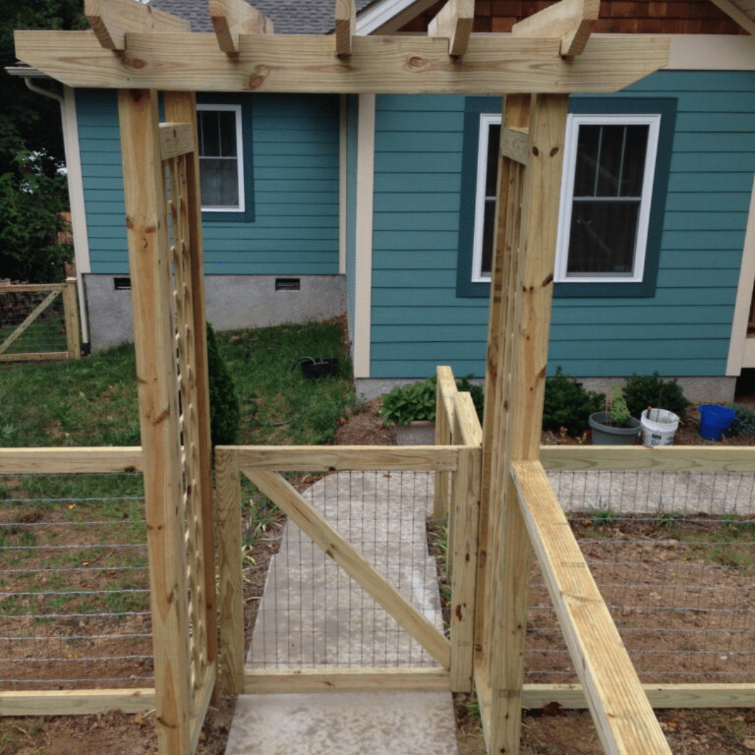 Discover Chain Link Fencing Options With British Standard Fence Company ...